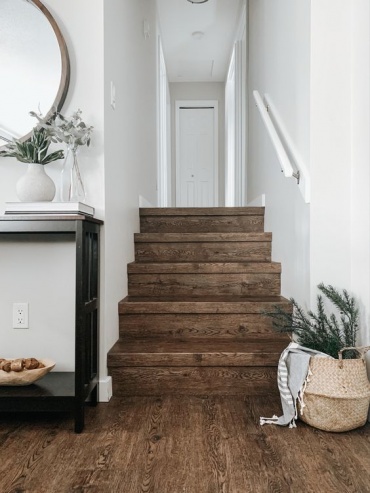 Inspirasi Lantai Vinyl untuk Tangga - Alvera